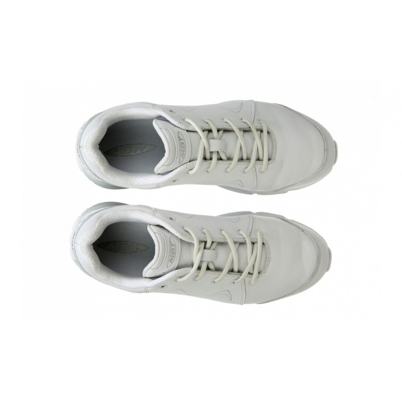Simba trainer W white/silver - MBT Europe